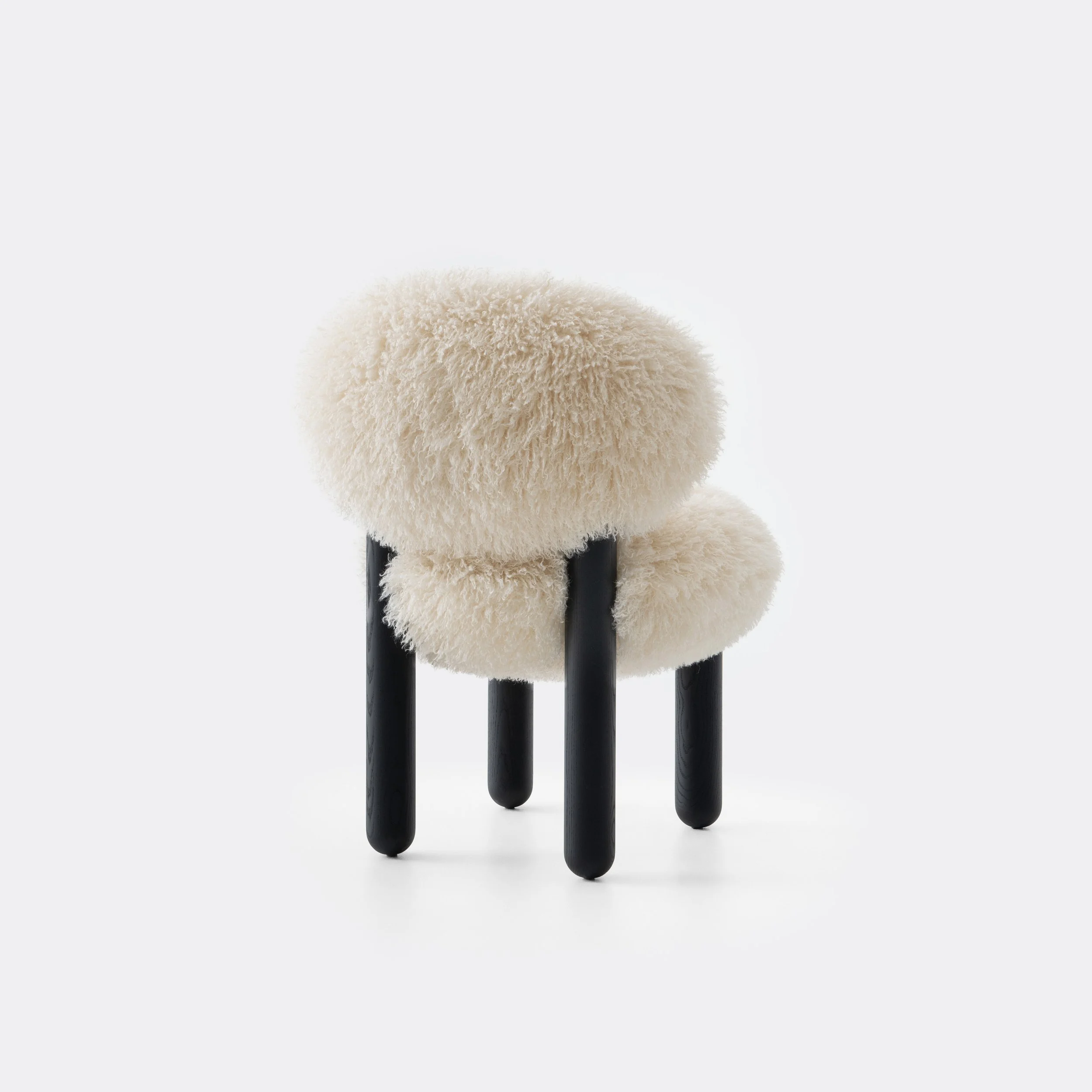 Contemporary accent chair Flock in Fluffy upholstery — noom