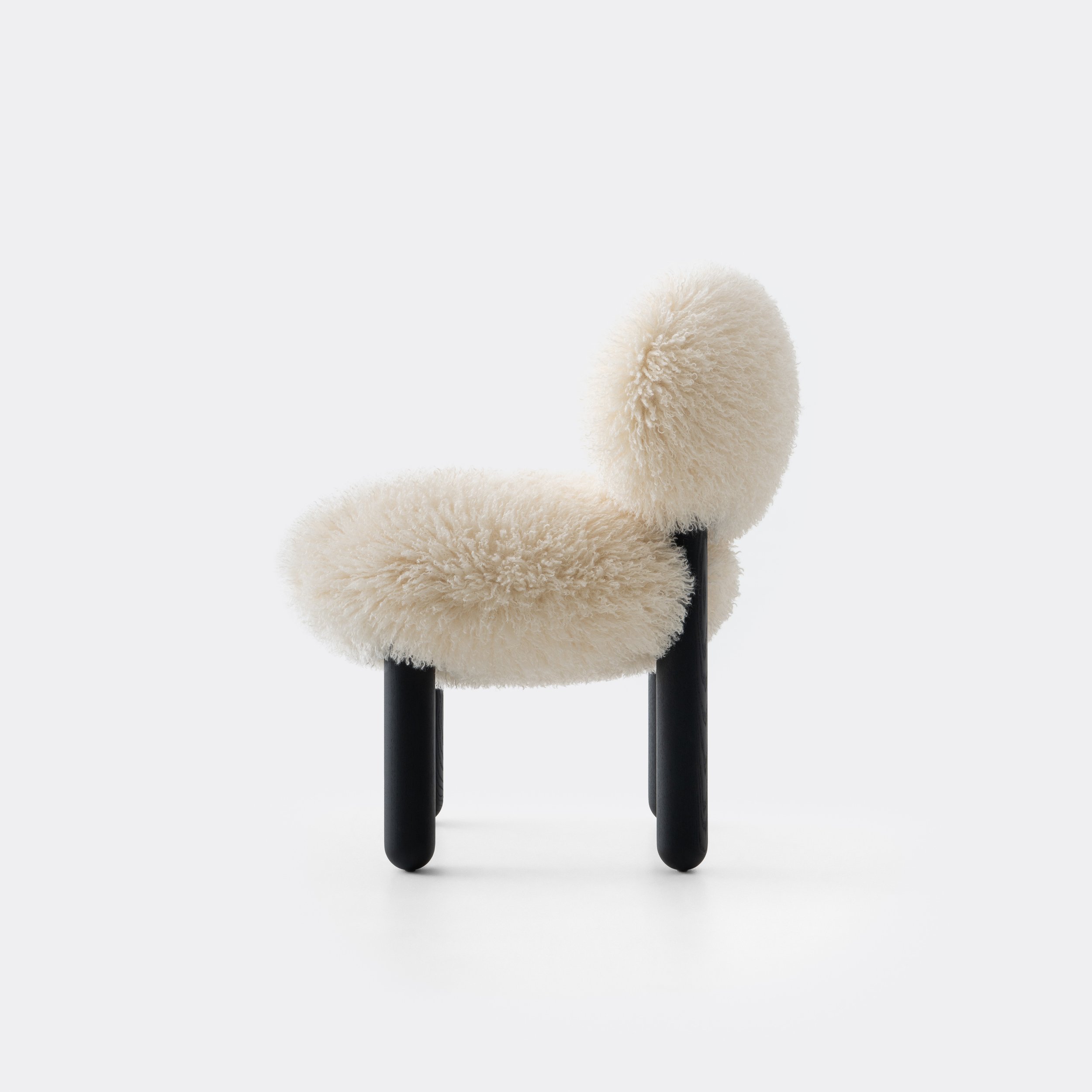 Contemporary accent chair Flock in Fluffy upholstery — noom