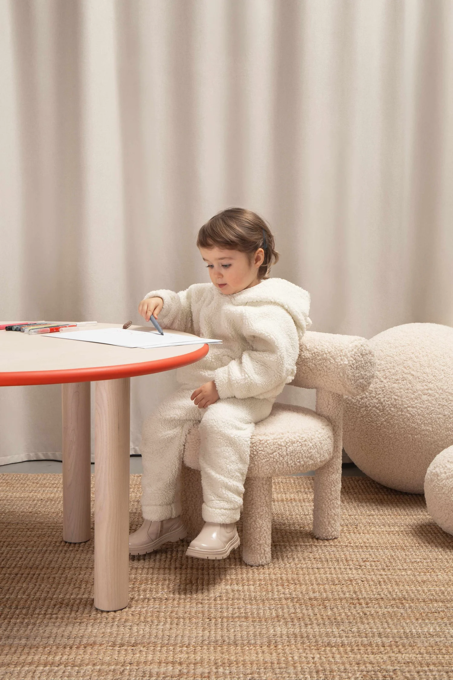 Baby chair Gropius Fluffy Edition — noom