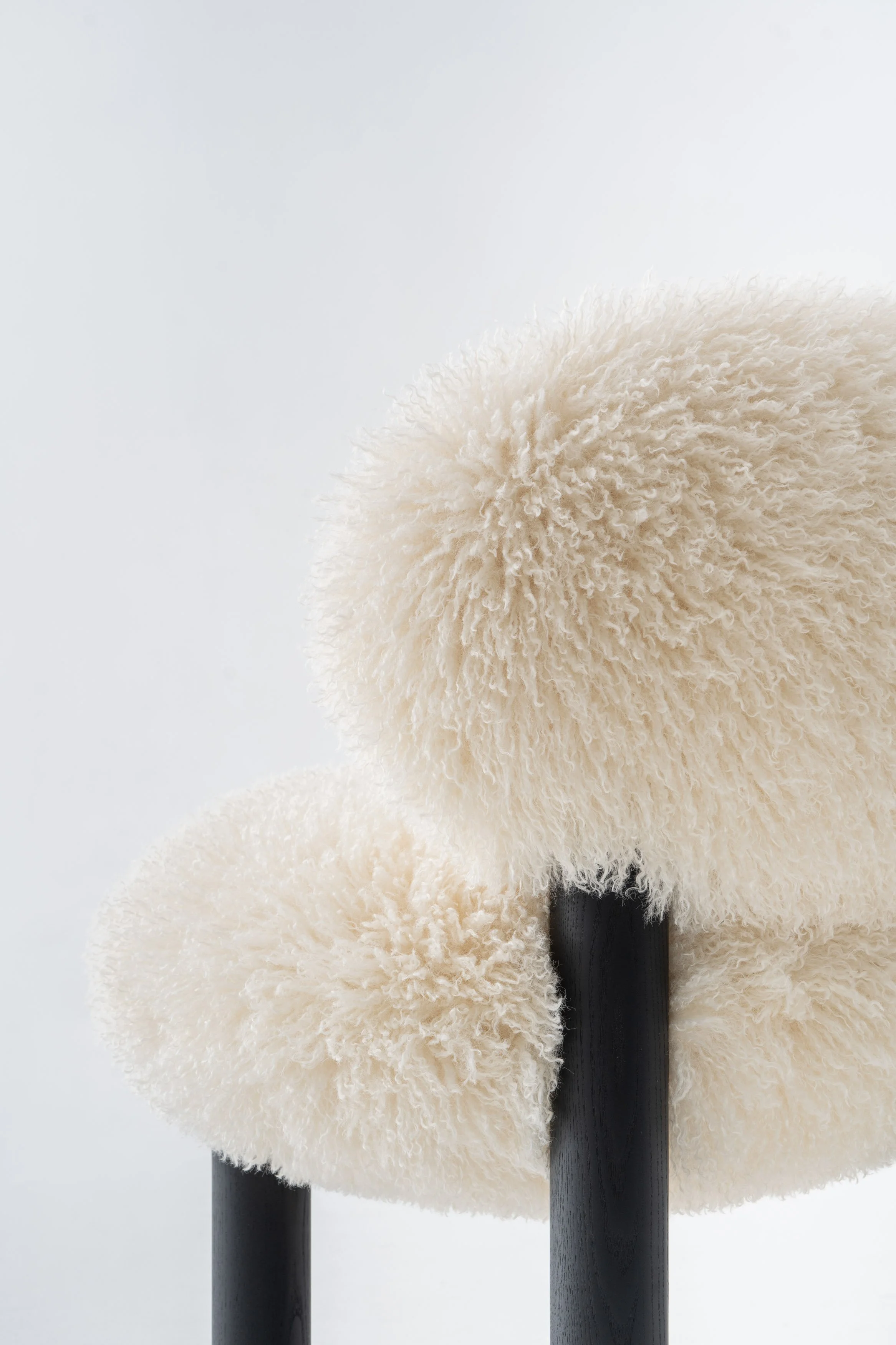 Contemporary accent chair Flock in Fluffy upholstery — noom