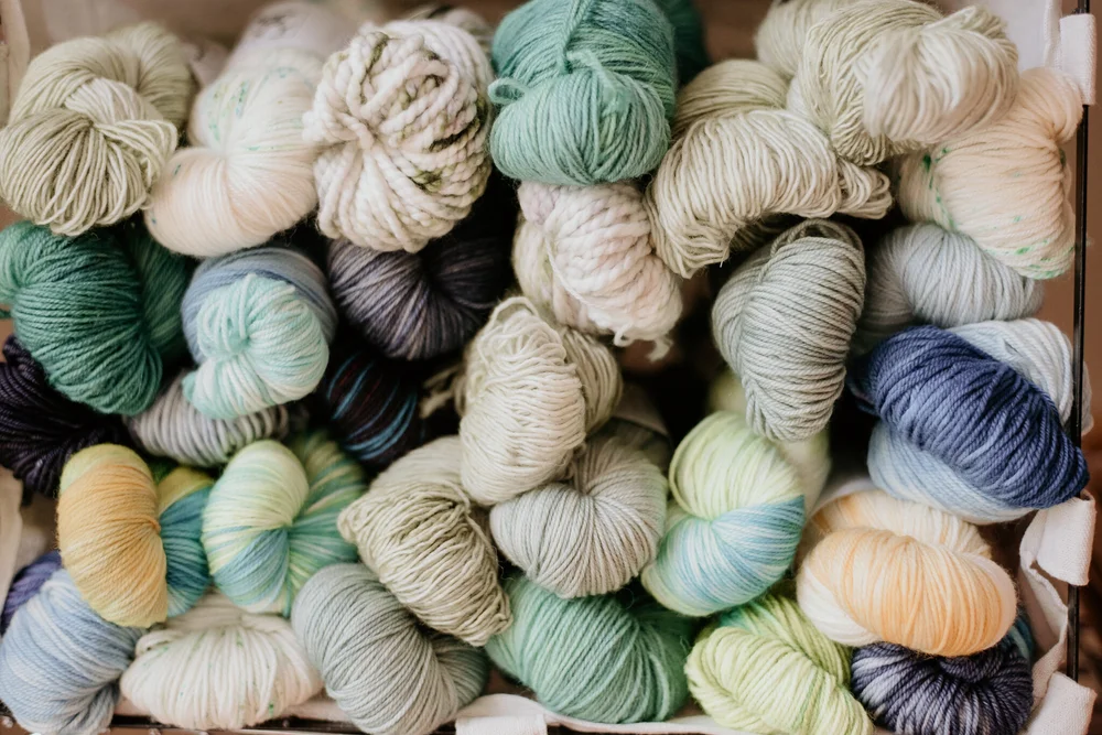 Leo and Roxy Yarn Co. : Indie-Dyed Yarn for the fibre enthusiast