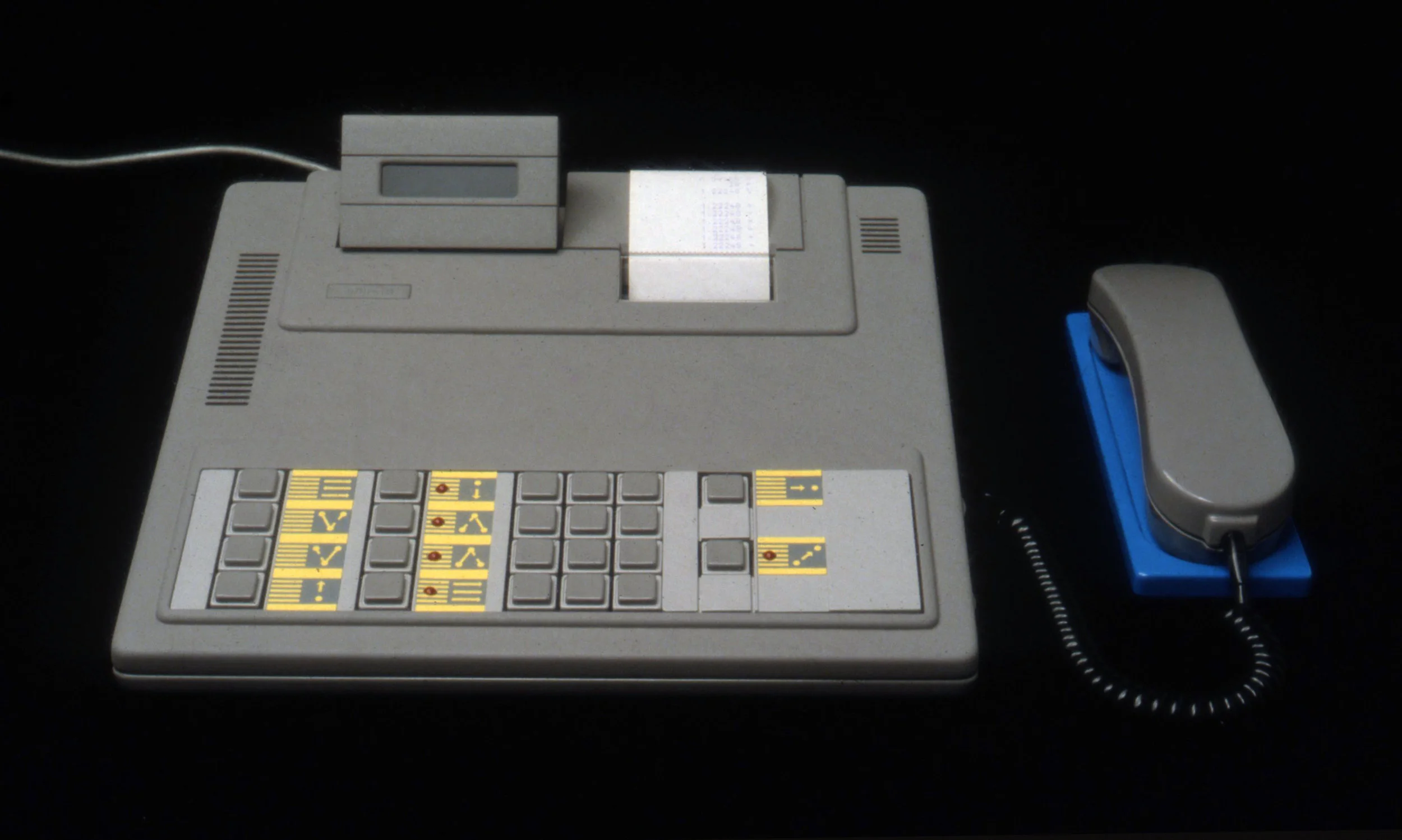 1990 1980 Sowden Phone Olivetti — George Sowden