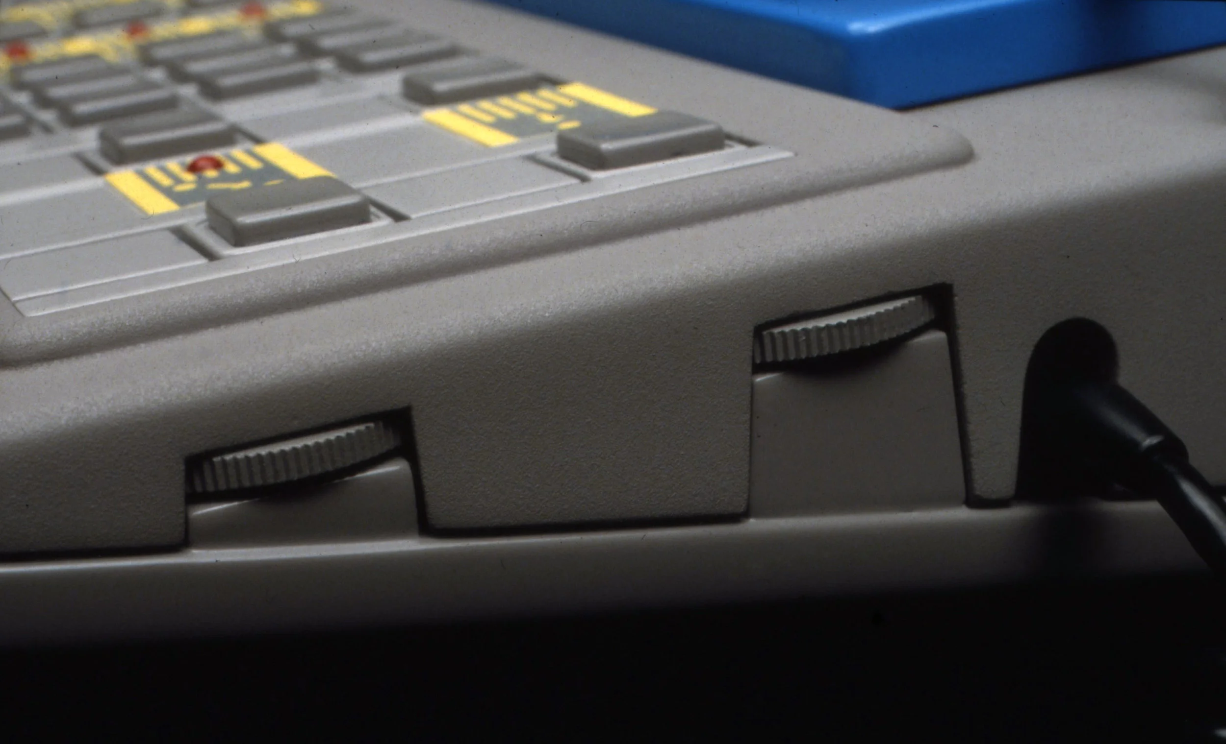 1990 1980 Sowden Phone Olivetti — George Sowden