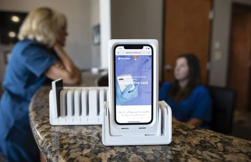 The #1 iPhone Case for Healthcare - iPhone 12/13/14 — Beam Mobile