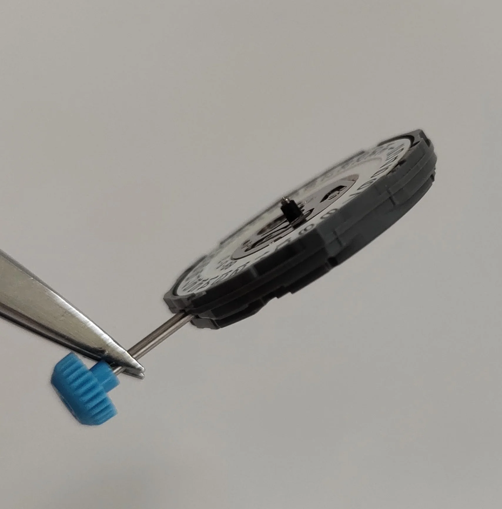 6M12 quartz analog movement — Alpha