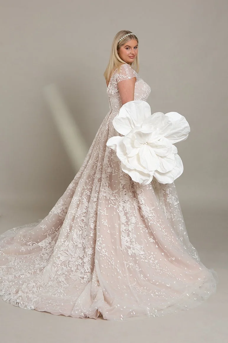 Lush Curve Bridal I Surrey & West Sussex Plus Size Wedding Dresses I ...
