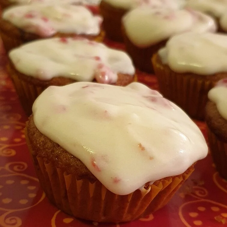 Almond and raspberry cupcakes recipe — Dittles Cooks