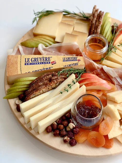 How To Cut Triangle Cheese For Charcuterie Board Expert Tips Buzzlyo