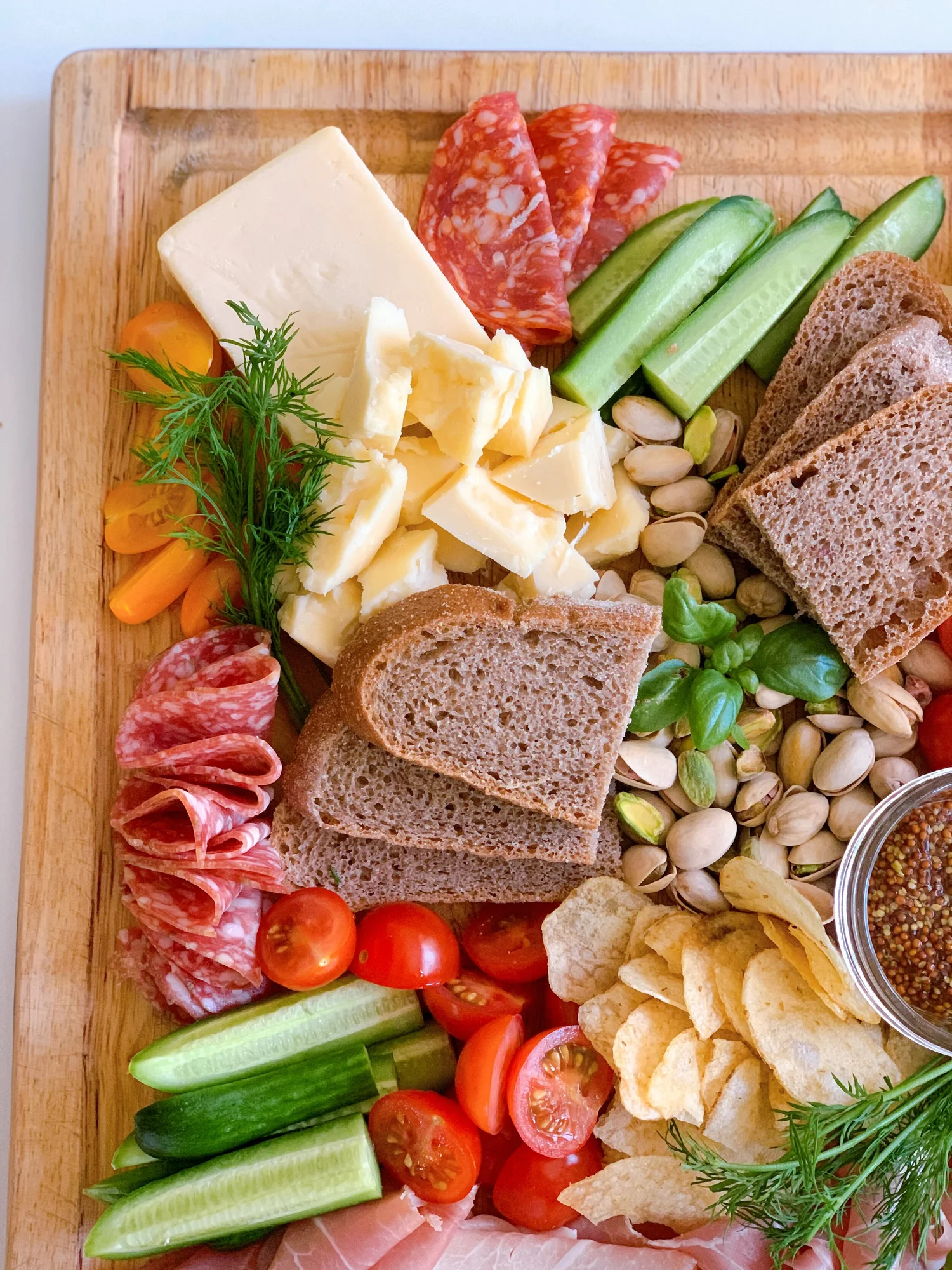 That "Cabot Lunch" Plate — THAT CHEESE PLATE