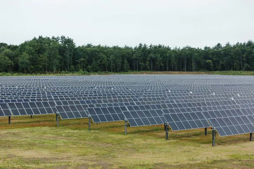 What is Community Solar? — Environmental Media Association