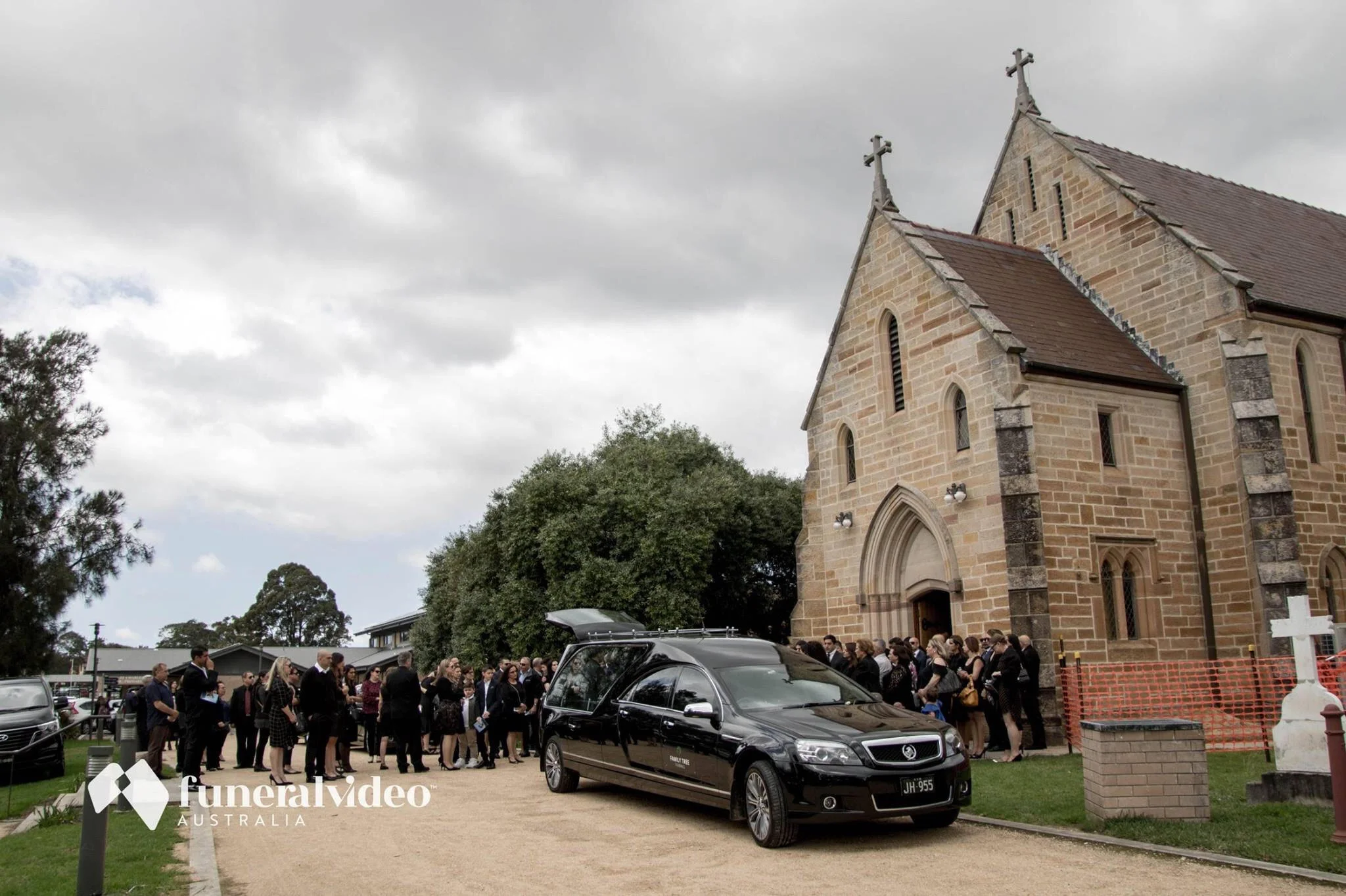 www.familytreefunerals.com.au