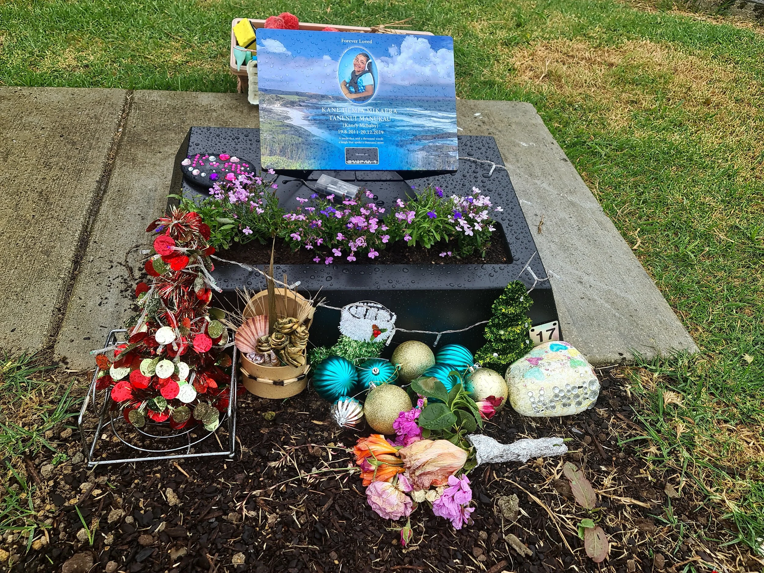 Immediate, Affordable, Beautiful Memorial. LifeMarker — NZ Headstones ...