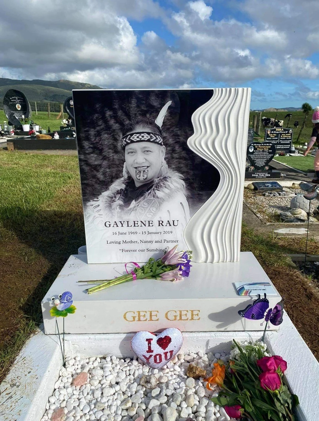 NZ Headstones and Plaques. LifeStone NZ Memorials