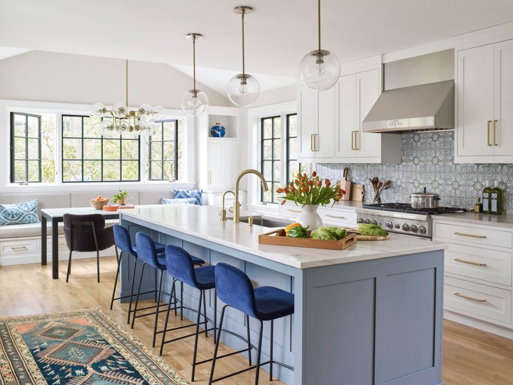 6 Colors that Go with Chantilly Lace for a Modern Look - Archute