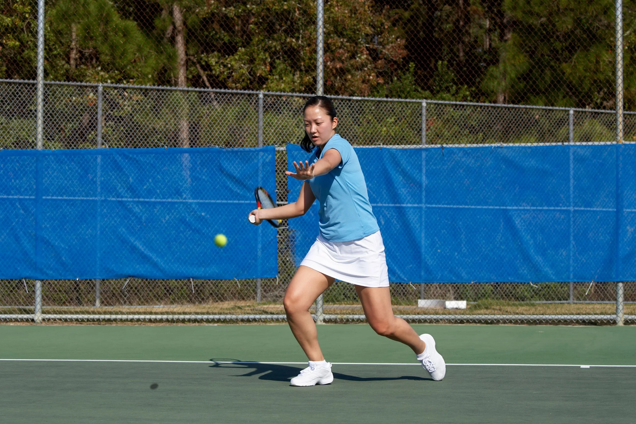 How To Hit A Running Forehand In Tennis — Tennis Lessons Singapore ...