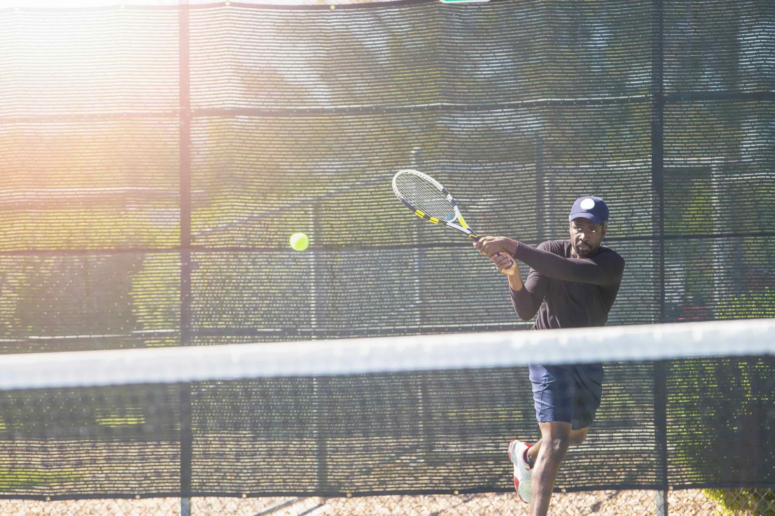 Should You Use A One Handed Or A Two Handed Tennis Backhand — Tennis Lessons Singapore Tennis