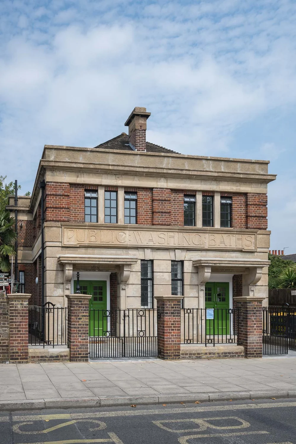 Hackney Chinese Community Association move into the Old Bath House ...