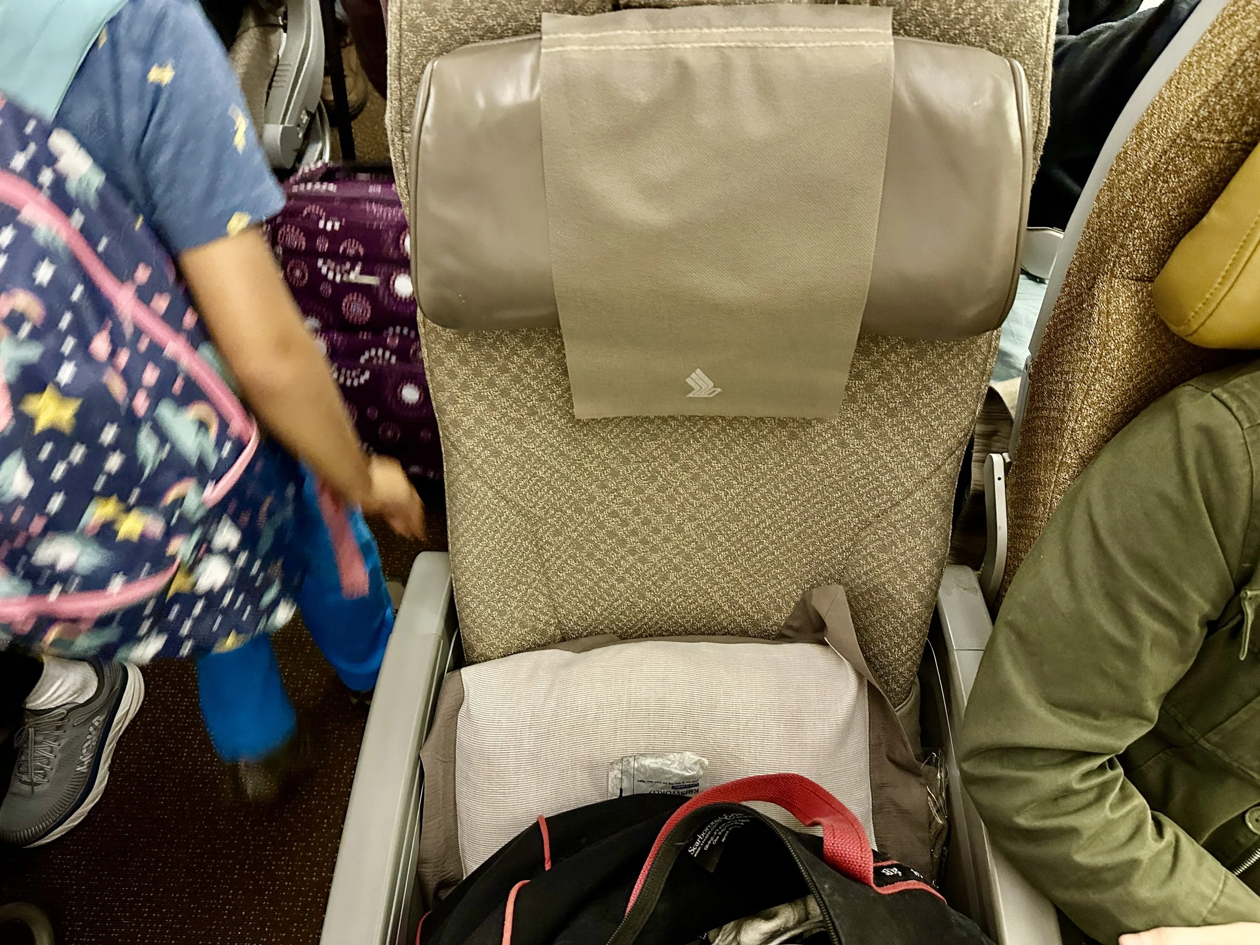 Singapore Airlines Economy Class Review: SQ25 New York City (JFK) to ...