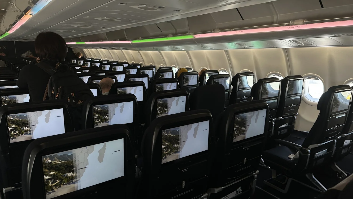 Condor Economy Class Review: DE2016 Frankfurt Airport (FRA) to New York ...