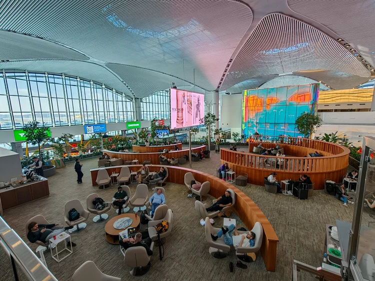 Review: iGA Lounge at Istanbul Airport (IST): Light, Bright, and ...