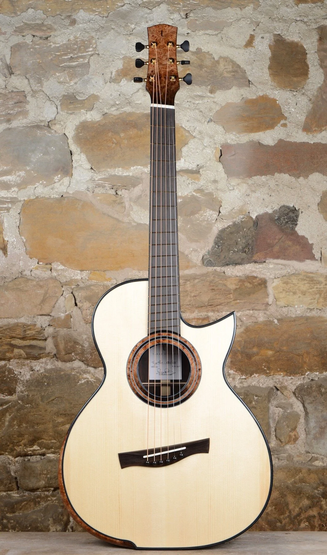 Tirga Mhor — Taran Guitars