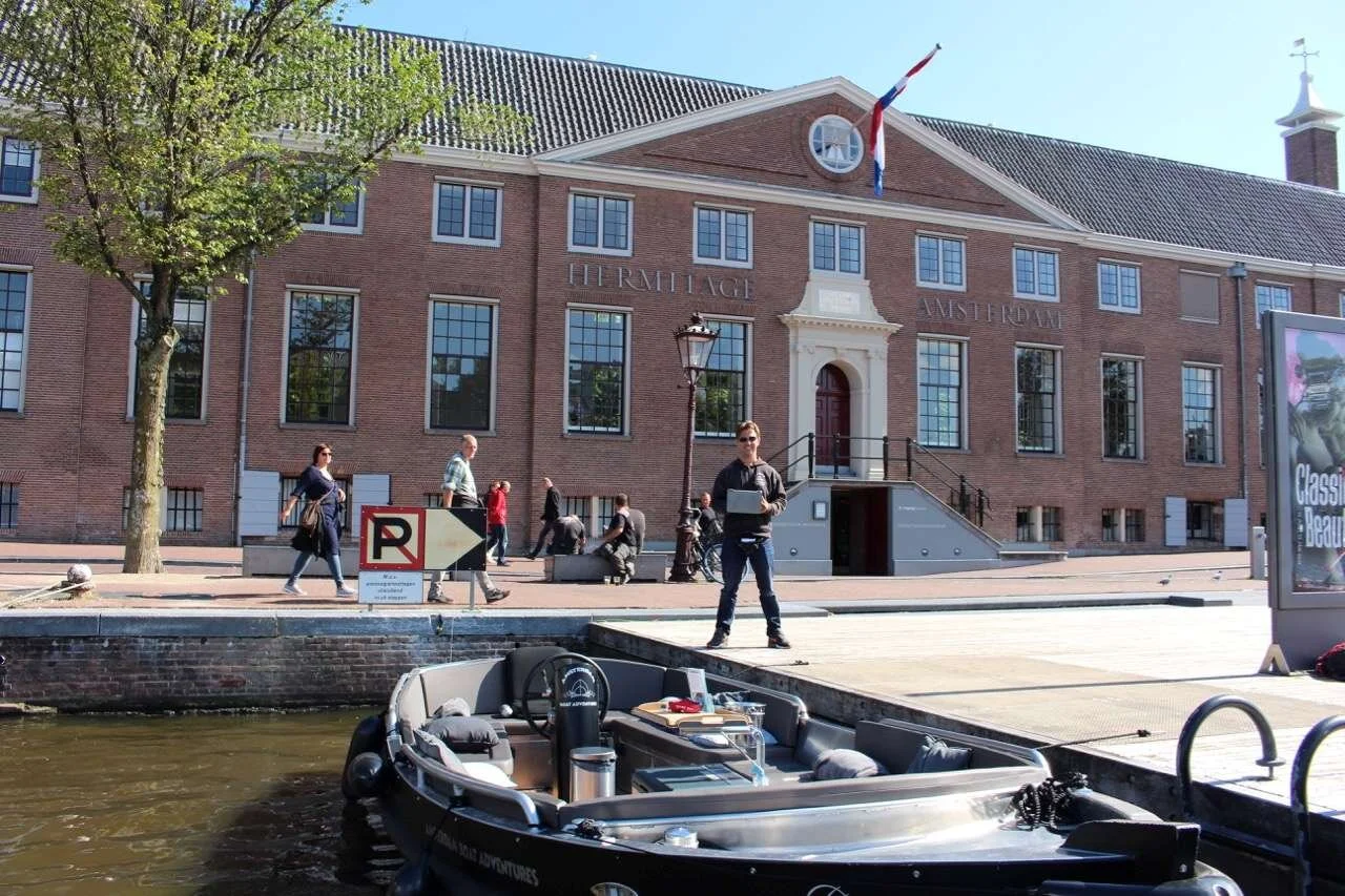 Boat Tour meeting point — Amsterdam Boat Adventures