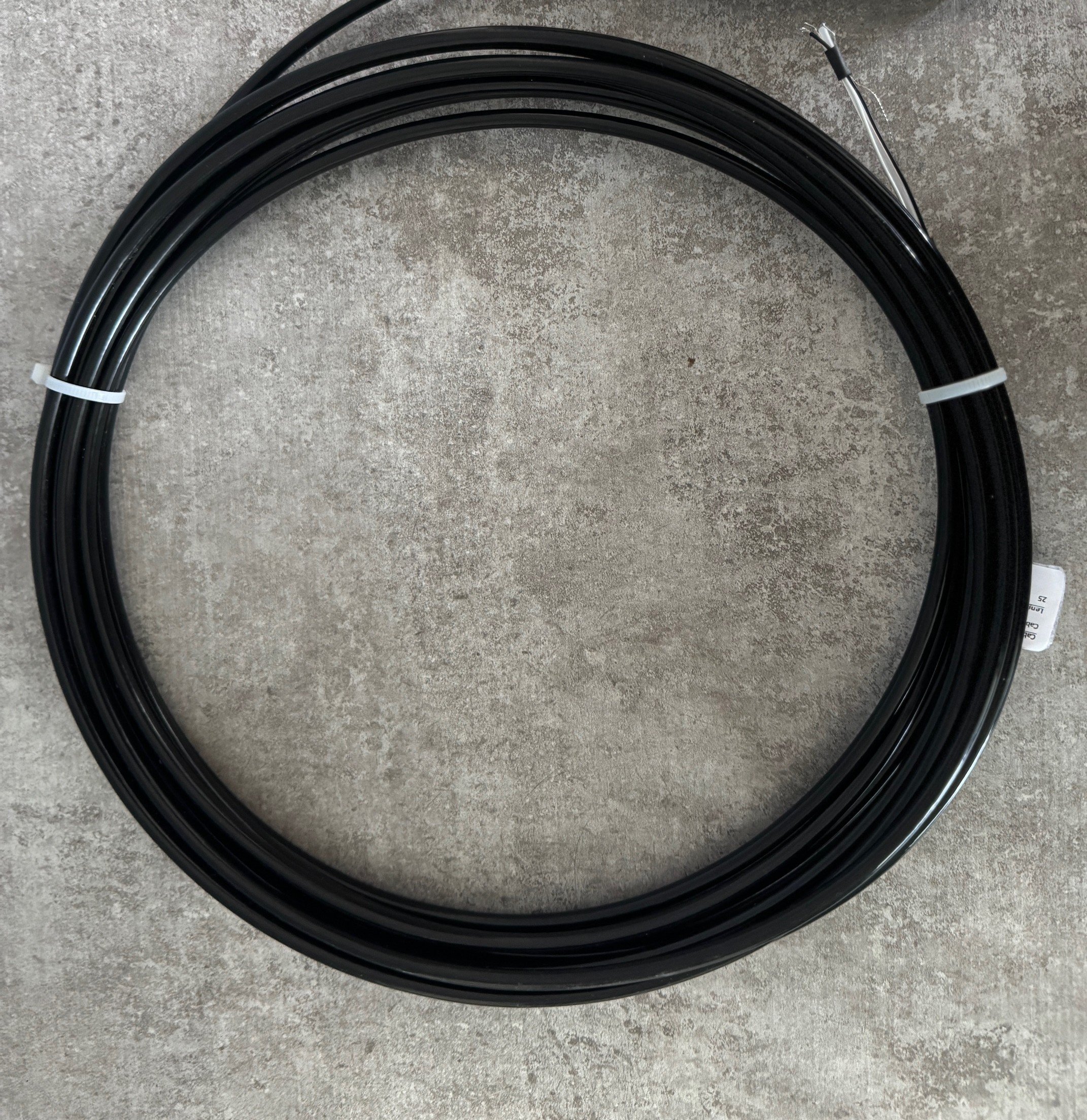 AWM INSTRUMENTS - ACCULEVEL Submersible Water Level Transmitter