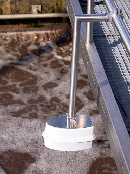 Radar Non-Contact Flow Meter — AWM INSTRUMENTS - Portable and Dedicated ...