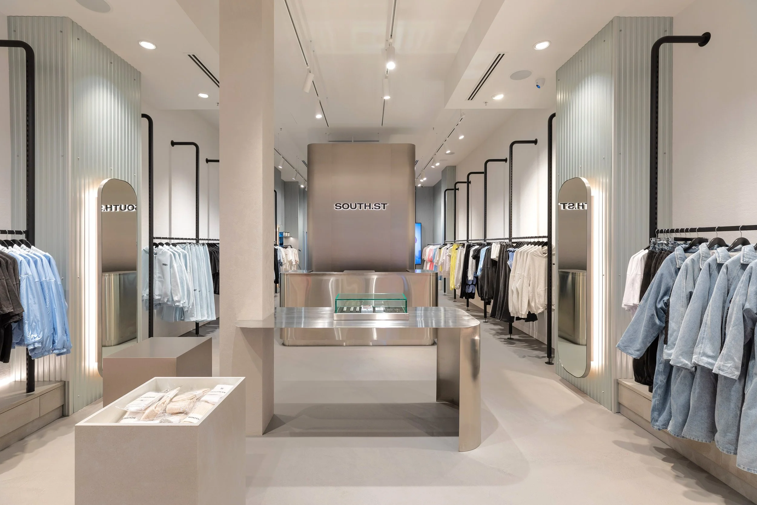 Fashion Retail Design | South.St, Chadstone VIC | Studio Grayscale