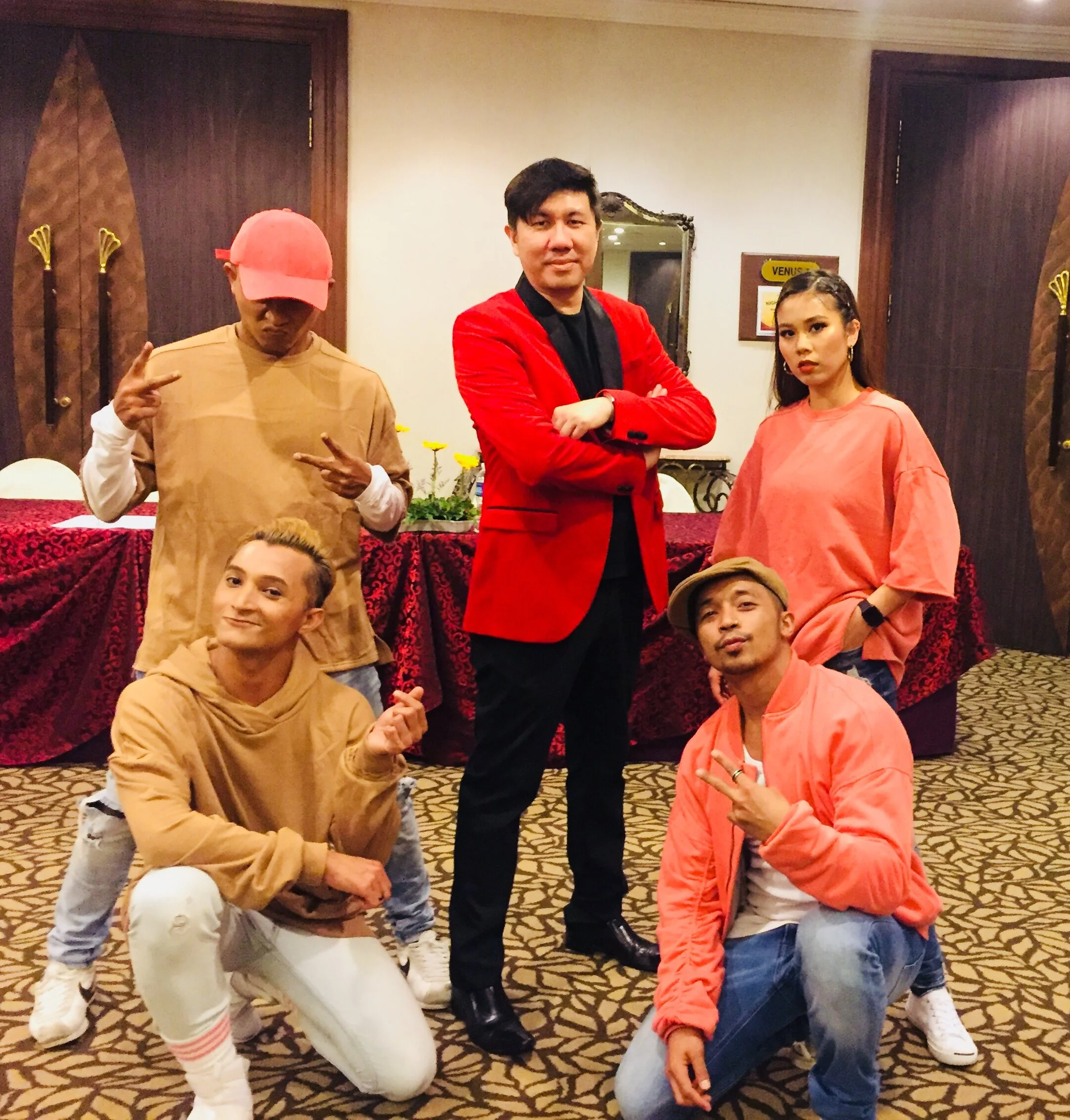 Linus Lee The Showmaster | Dinner & Dance Event Emcee Singapore ...