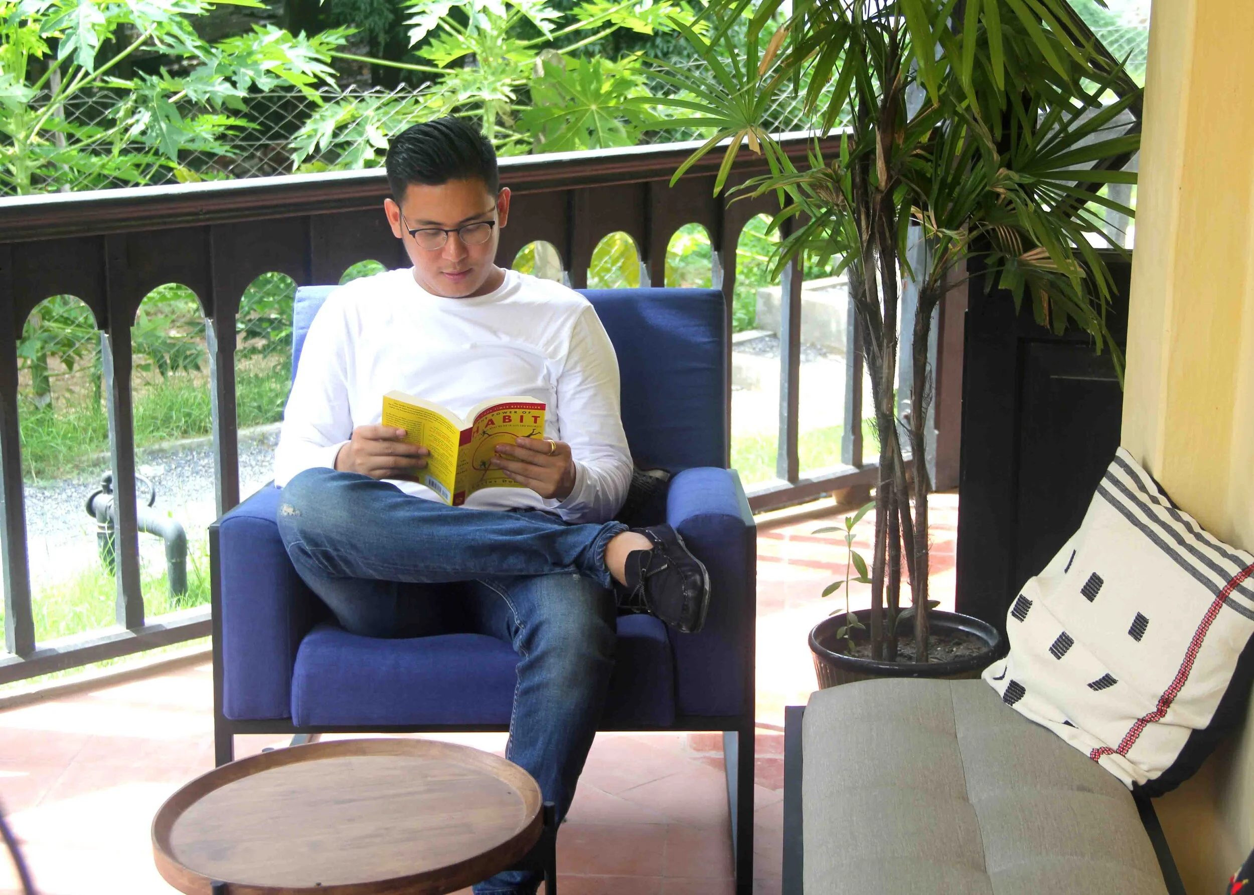 16'96 Concepts | Yangon Furniture — ယော ထိုင်ခုံ | Yaw Lounge Chair