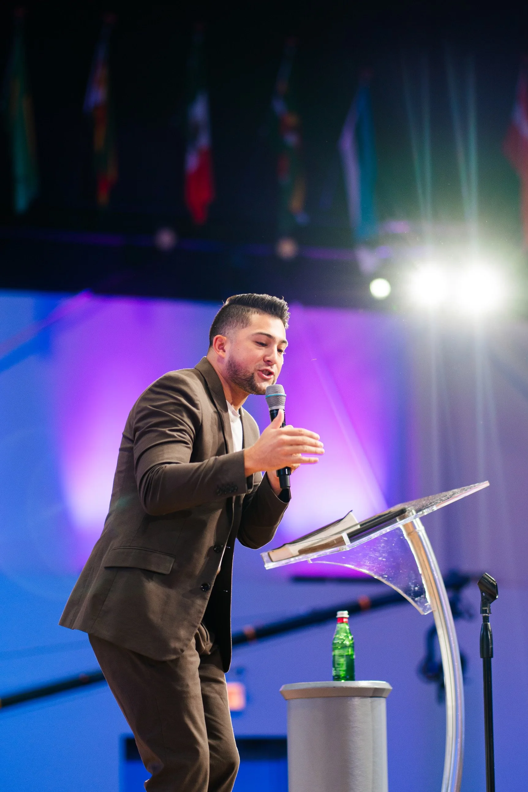 Book Matt Cruz! — Matt Cruz Ministries