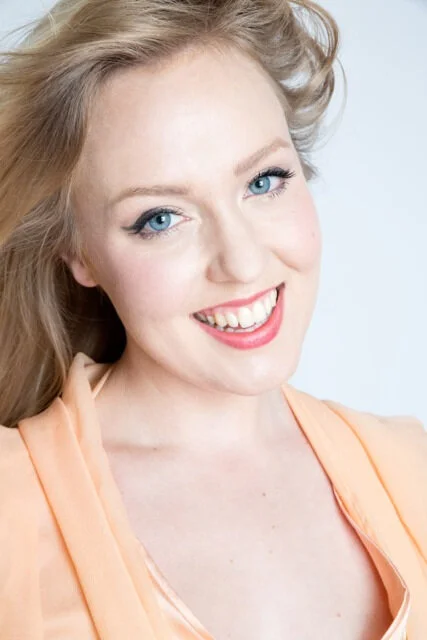 Simone Easthope - Soprano