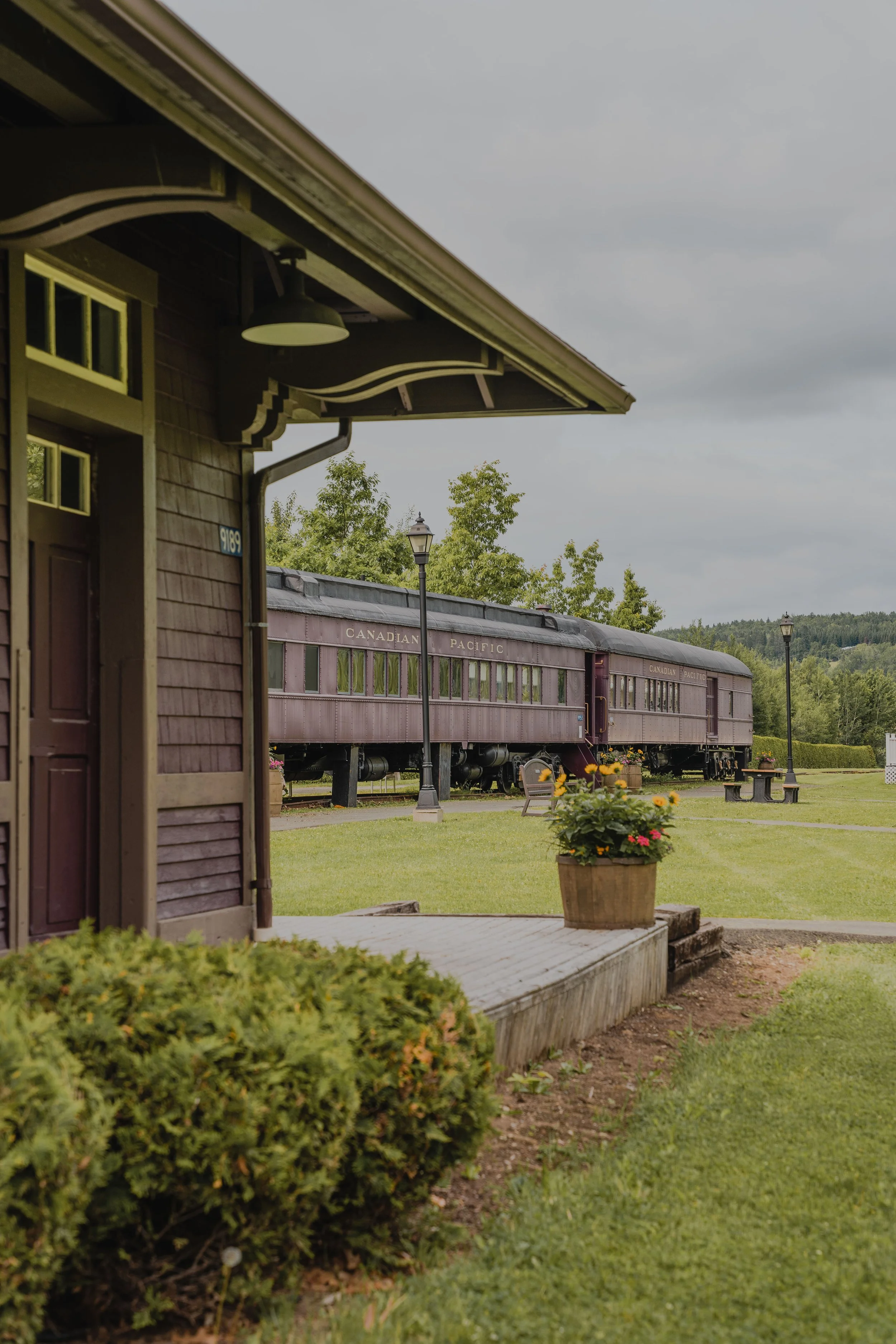 [NB,Florenceville-Bristol] Shogomoc Train Station — On va se promener