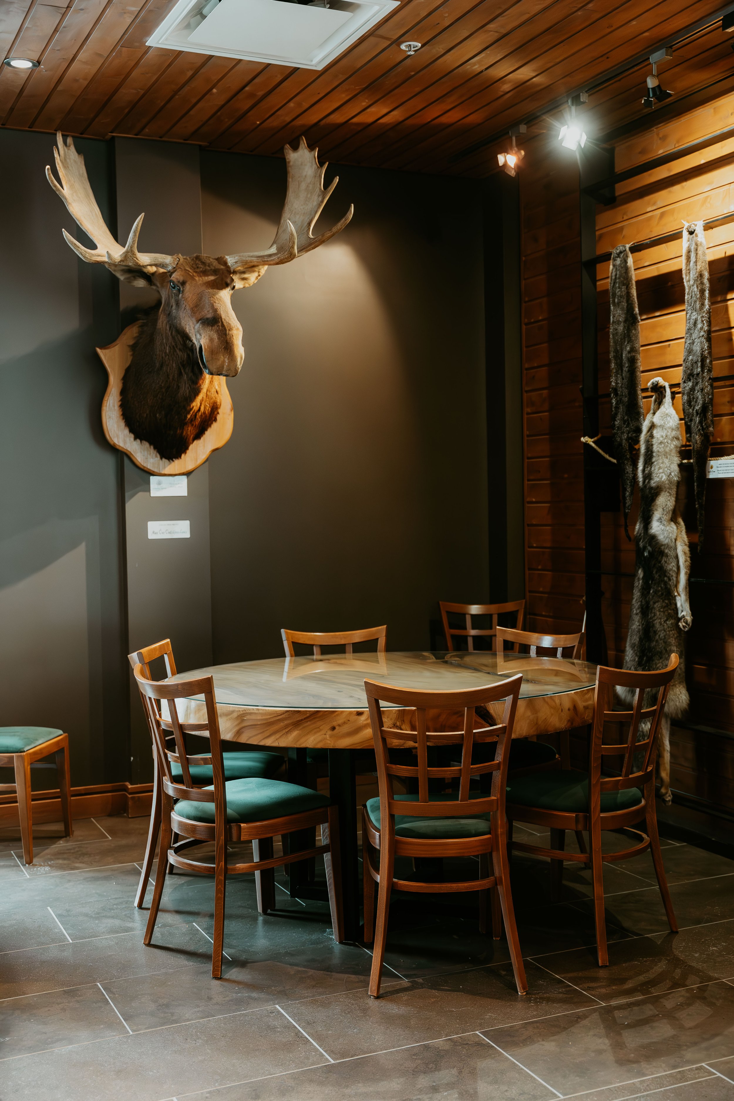 [Qc, Wendake] Hôtel - Musée Premières Nations — On va se promener?