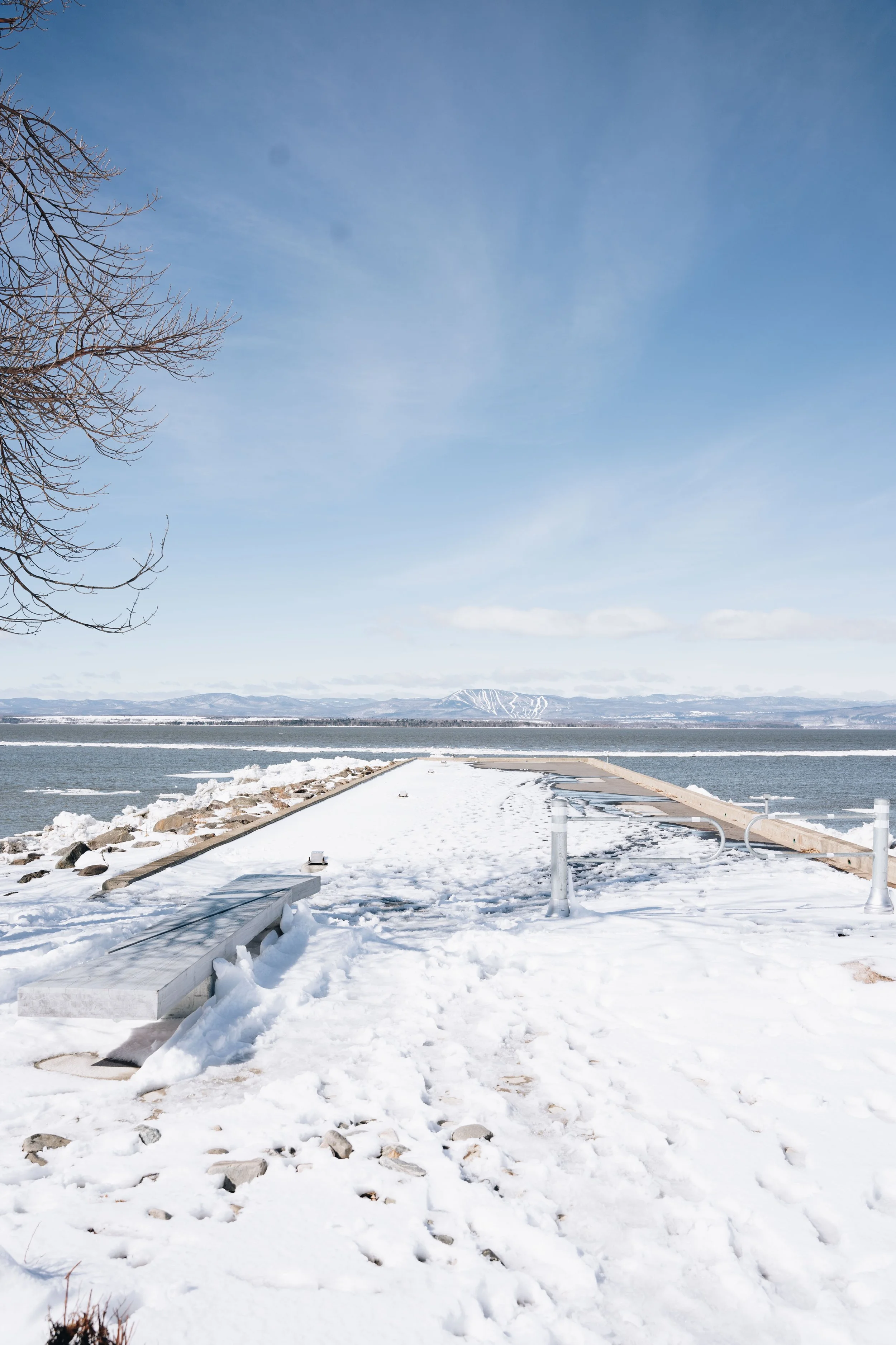 [Chaud.-App., Berthier-Sur-Mer] Parc Fluviale Berthier-Sur-Mer, Quai de ...