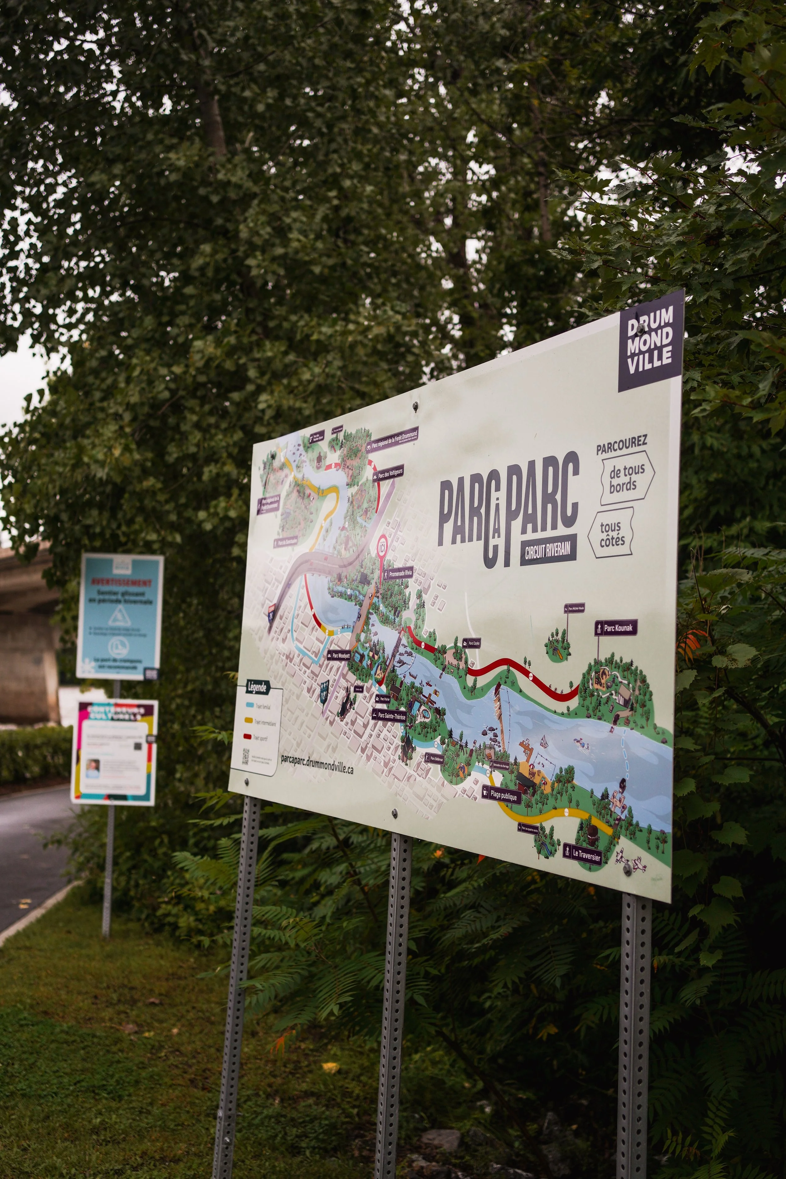 [Centre-du-Québec, Drummondville] Promenade Rivia — On va se promener