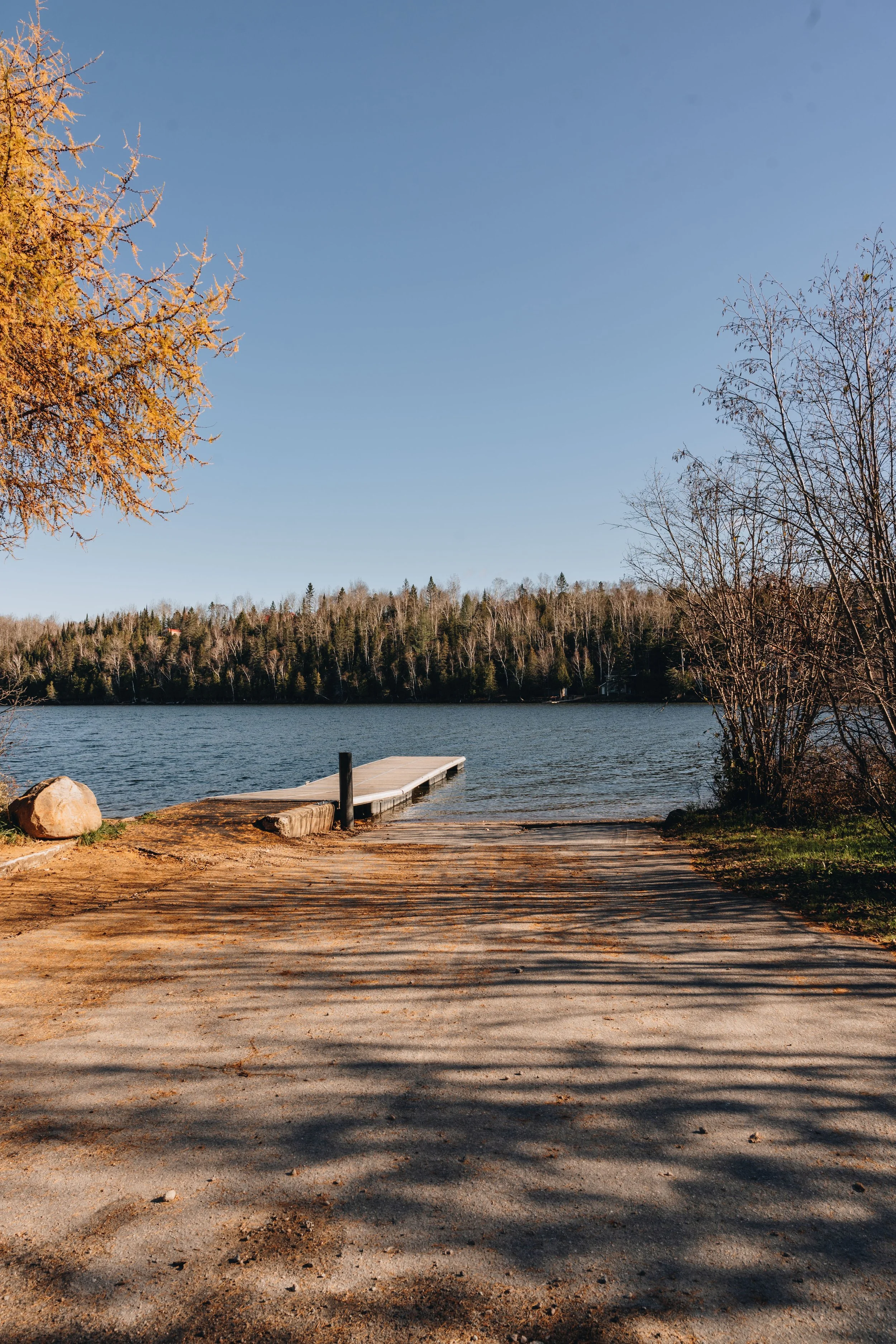 [Laurentides, Lac-ds-Îles] Quai public — On va se promener