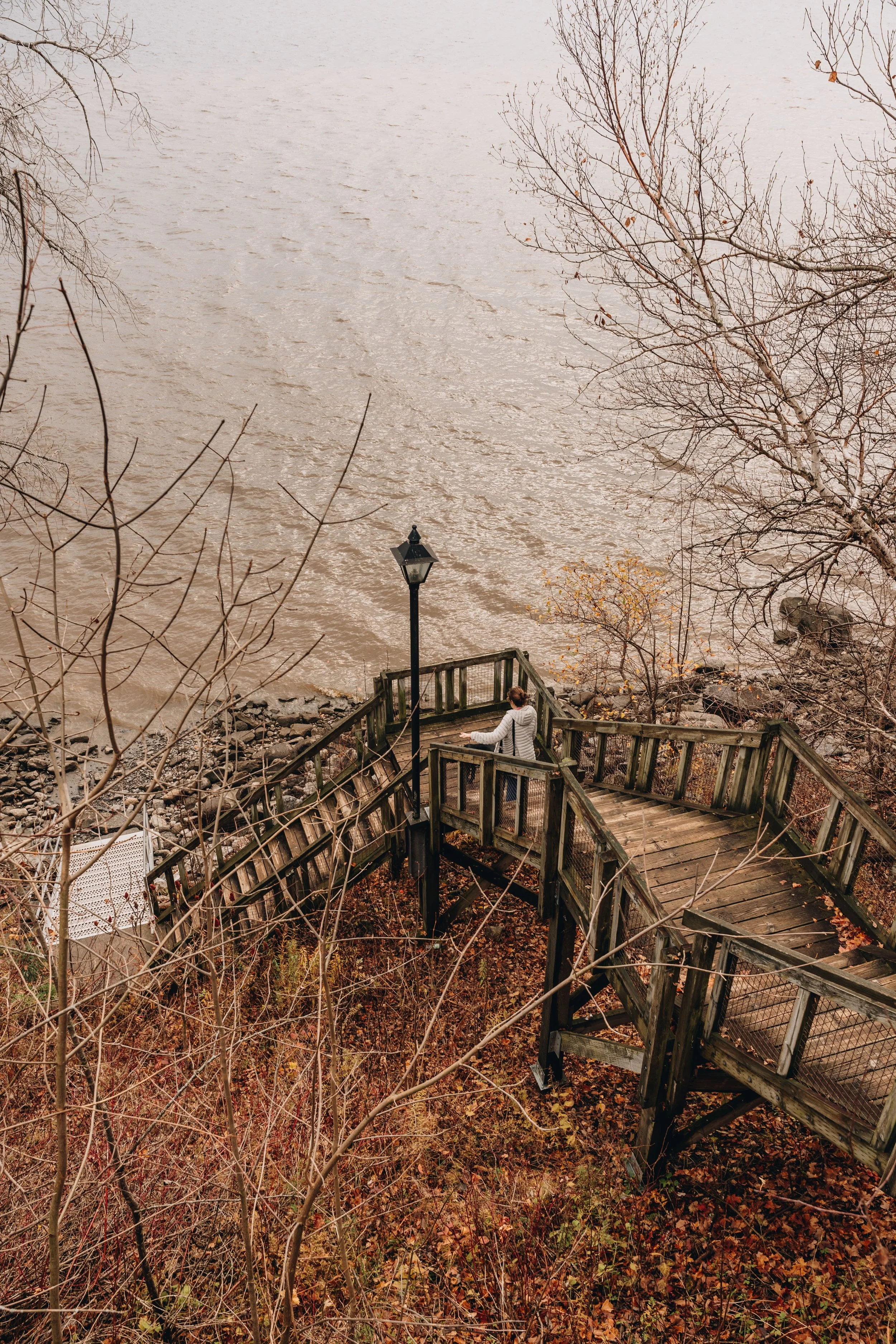 [Québec, Deschambault] Parc Municipal de Deschambault, Cap Lauzon — On ...