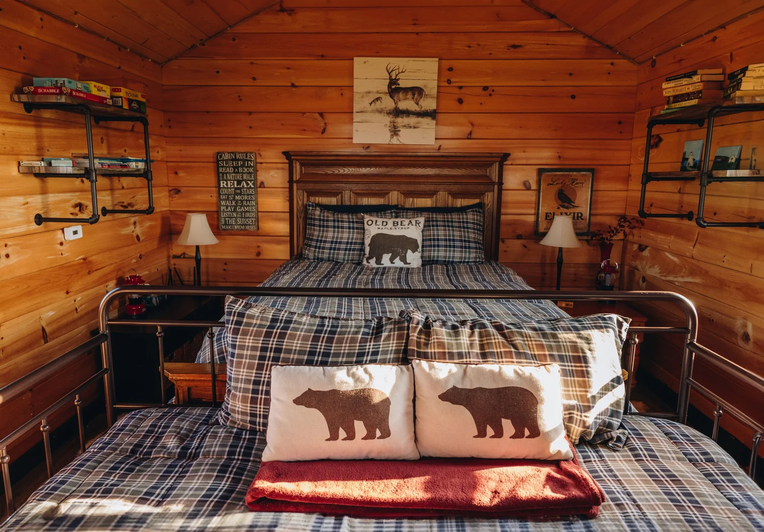 [N-É, Moose Brook] Ravens Rest Retreat — On va se promener