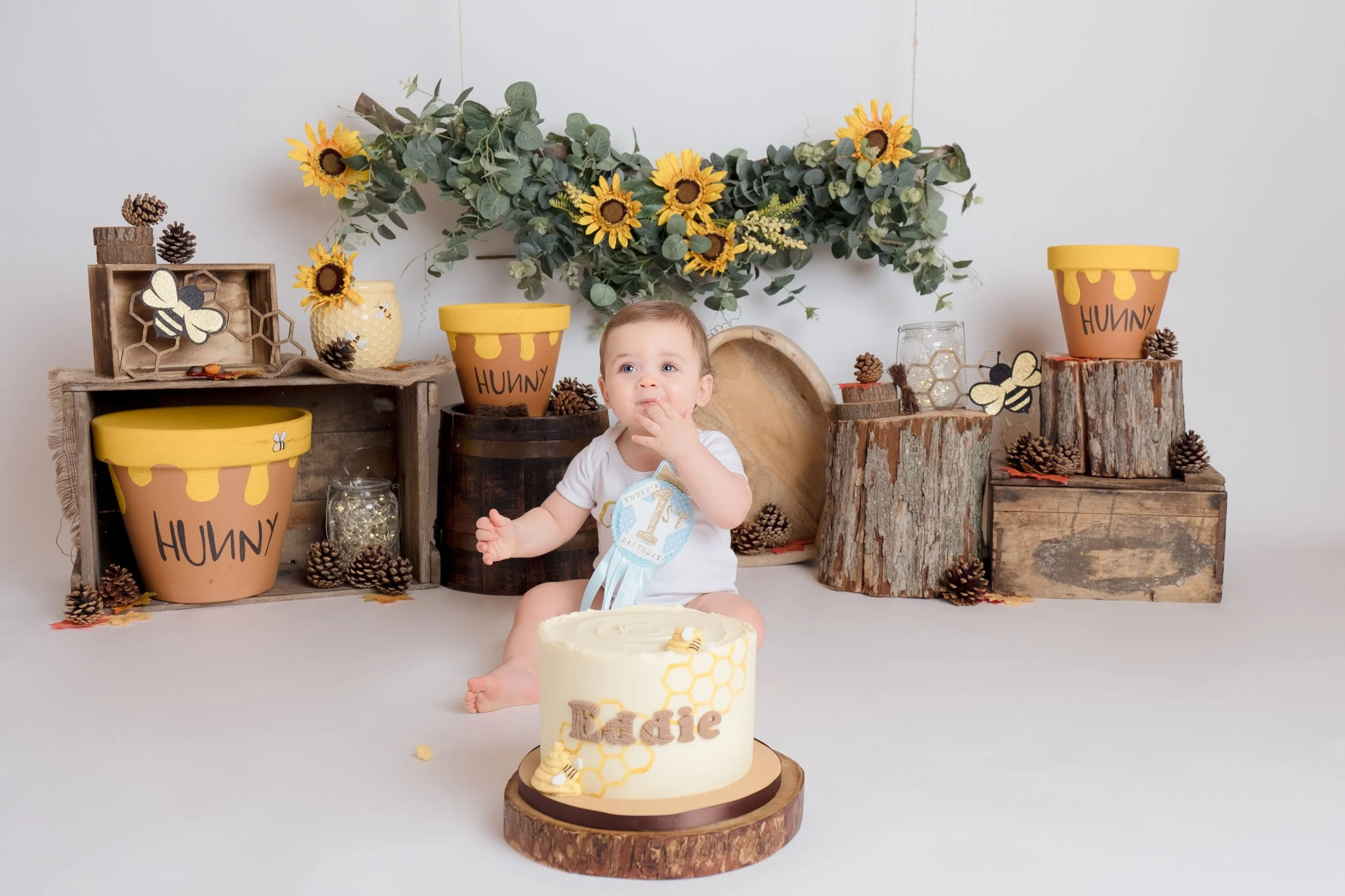 Cake Smash Photography in Lincoln by Mama Bear