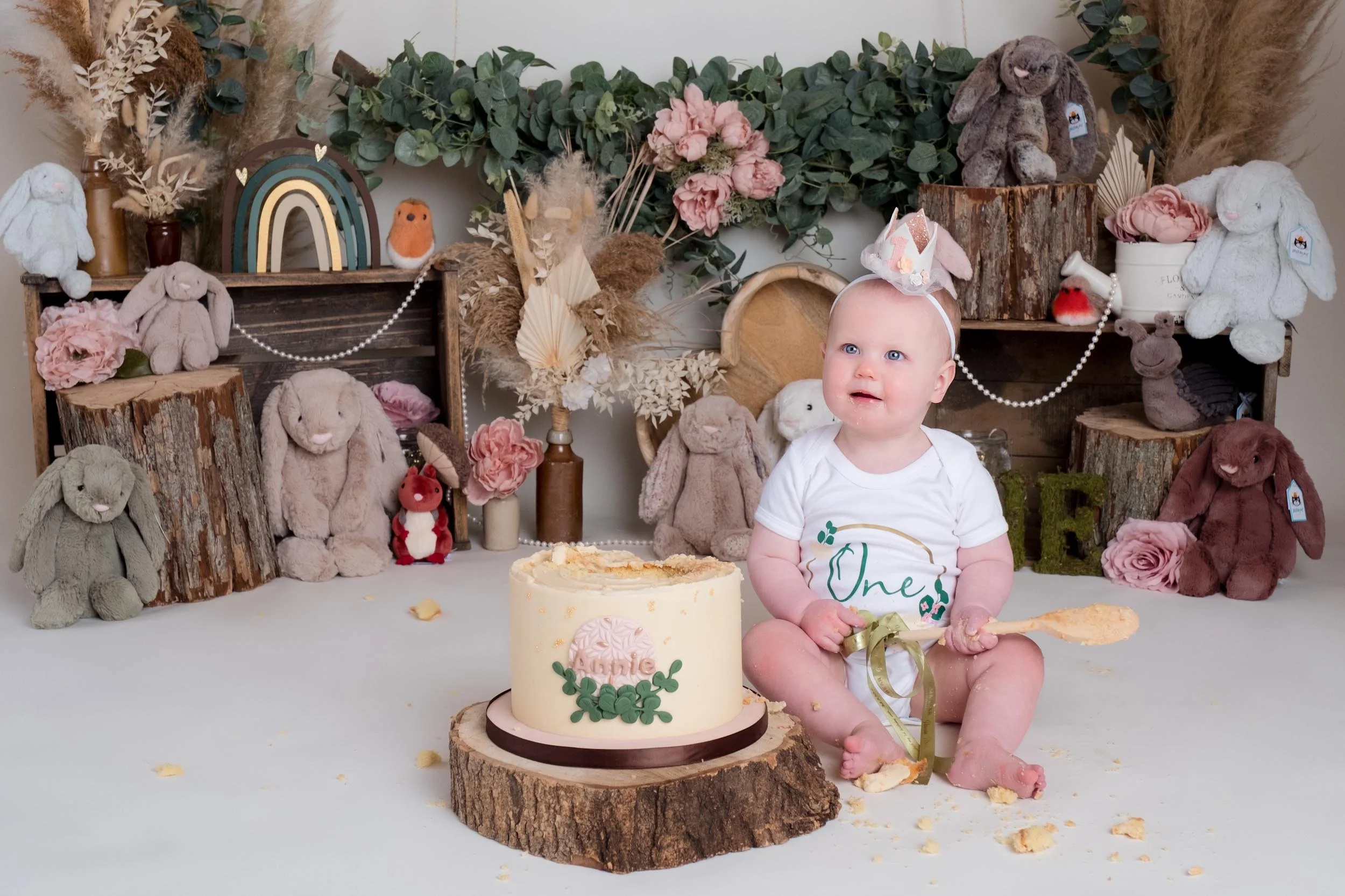 Cake Smash Photography in Lincoln by Mama Bear