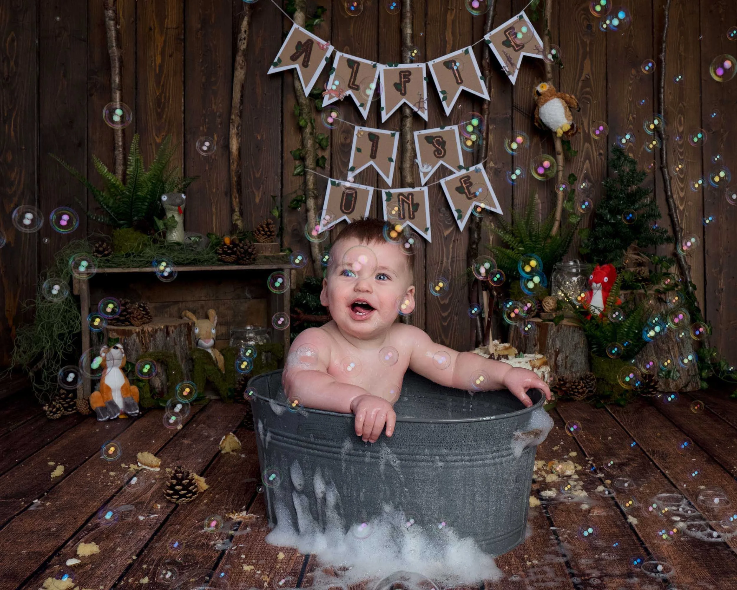 Cake Smash Photography in Lincoln by Mama Bear