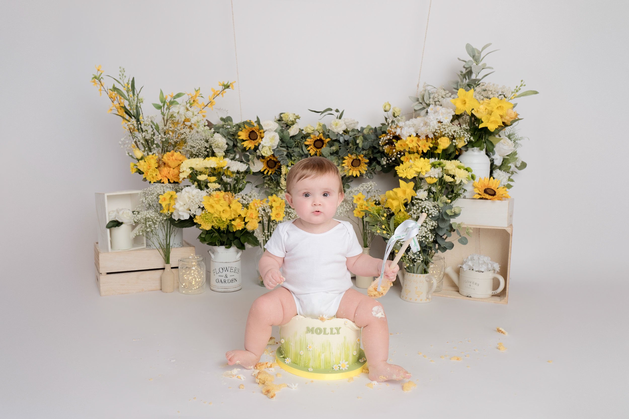Cake Smash Photography in Lincoln by Mama Bear