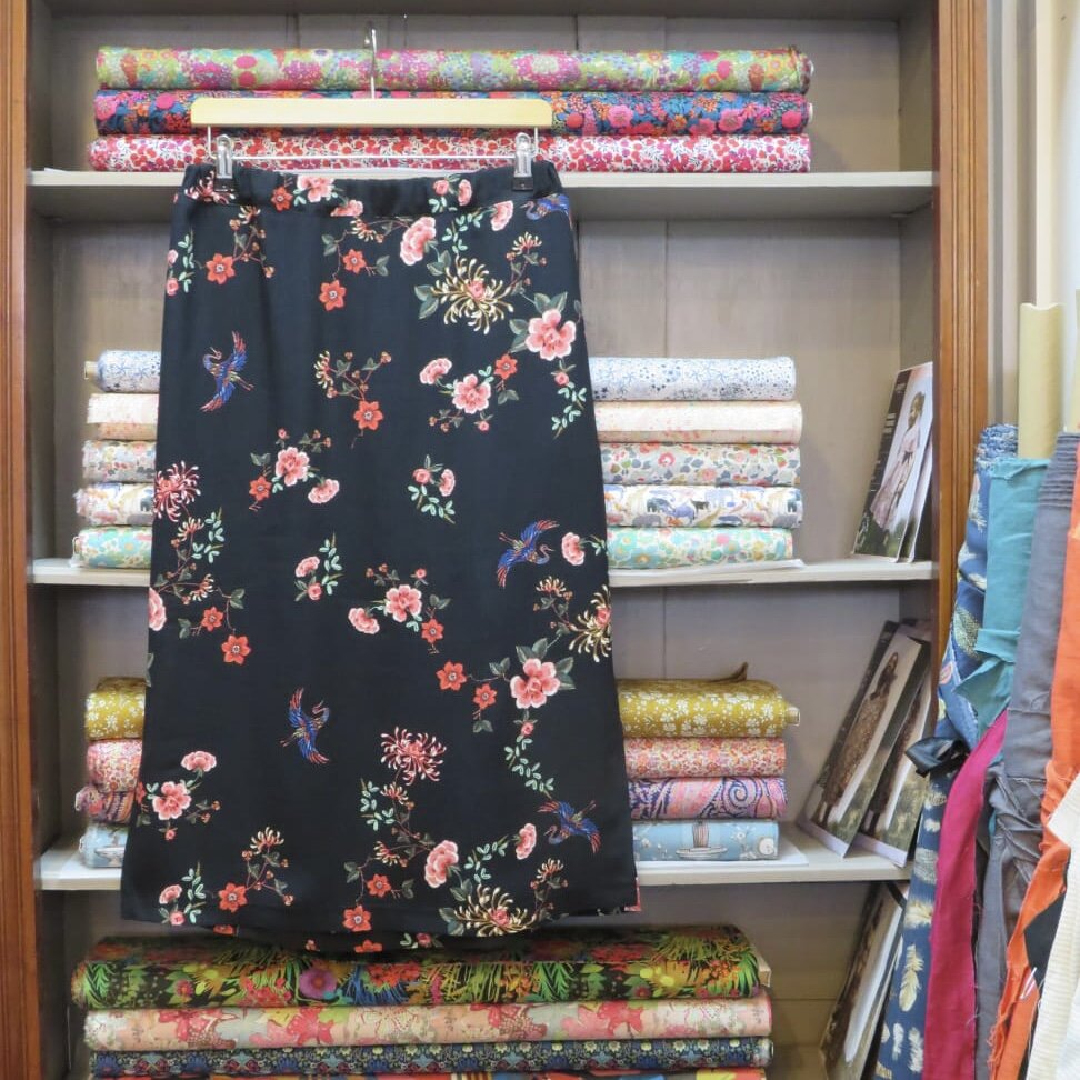 Simplicity 8299 - an Easy-to-Sew Wardrobe Staple — The Fabric Quarter