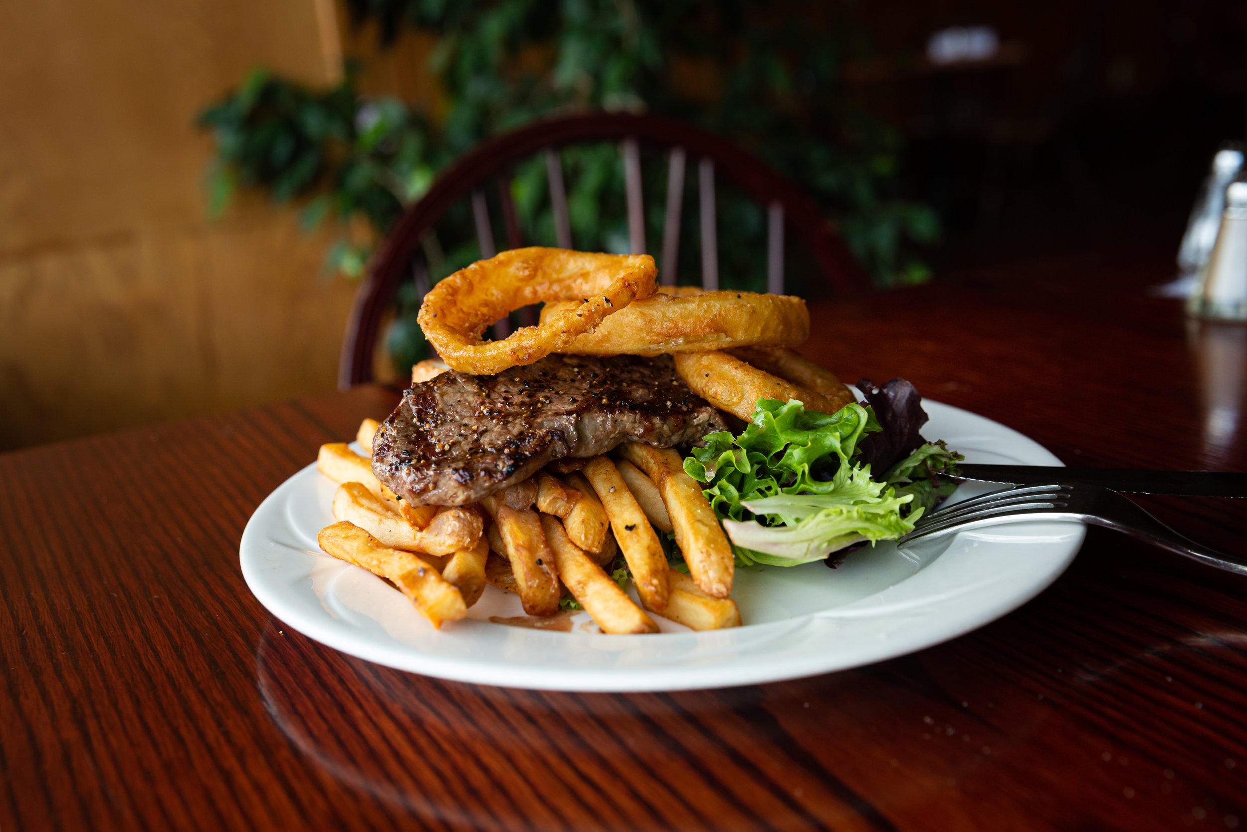 Weekly Specials — De'd Dog Bar & Grill | Restaurants in Jasper, AB