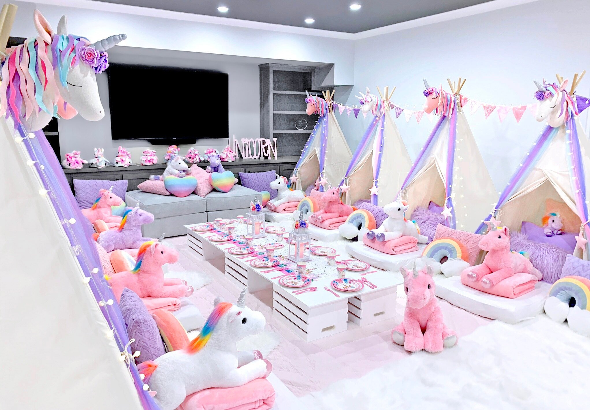 Unicorn Themed Parties - Picnics & Slumber Parties - Unicorn Party ...