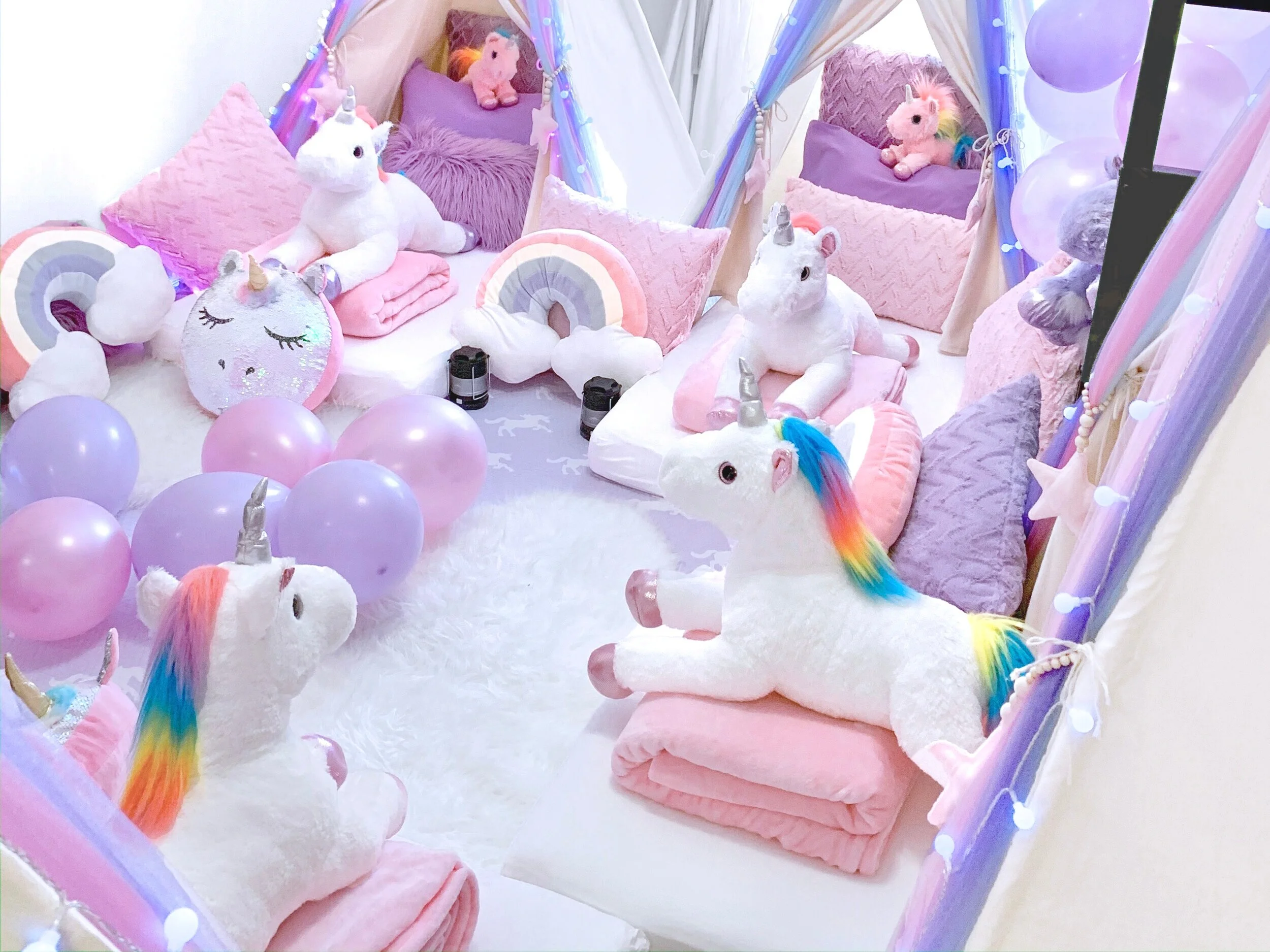 Unicorn Themed Parties - Unicorn Party — Dream & Party