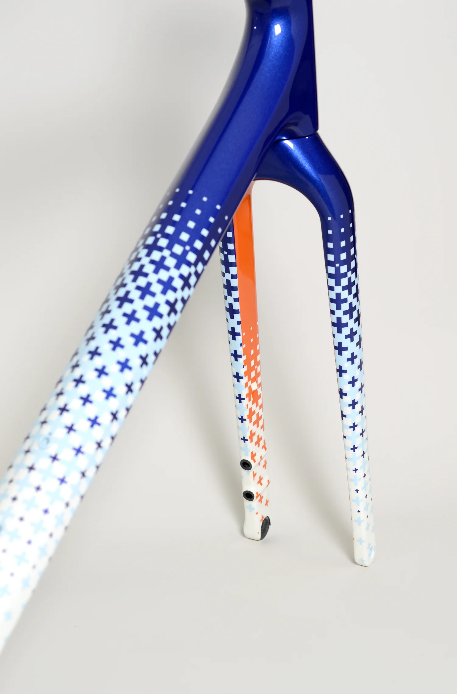 Carbon Paint — VéloColour Custom Paint and Cycling Bags