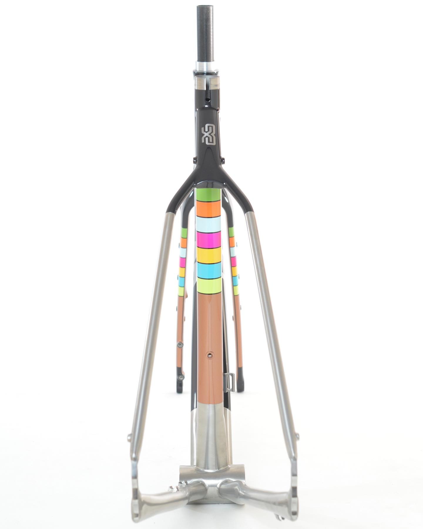 Bishop Bikes For Maglia Rosa NYC — VéloColour Custom Paint and Cycling Bags